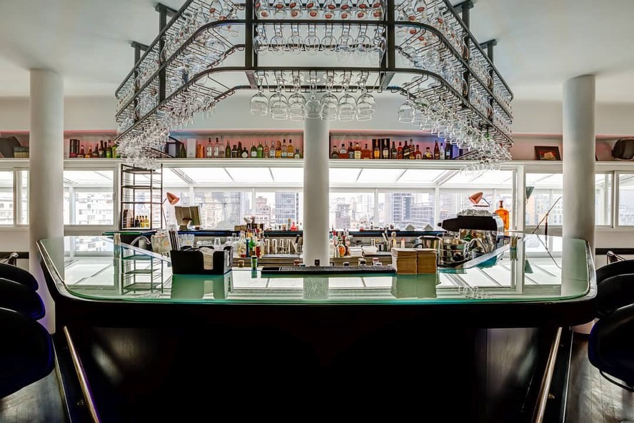 Esther Rooftop apresenta nova carta de vinhos