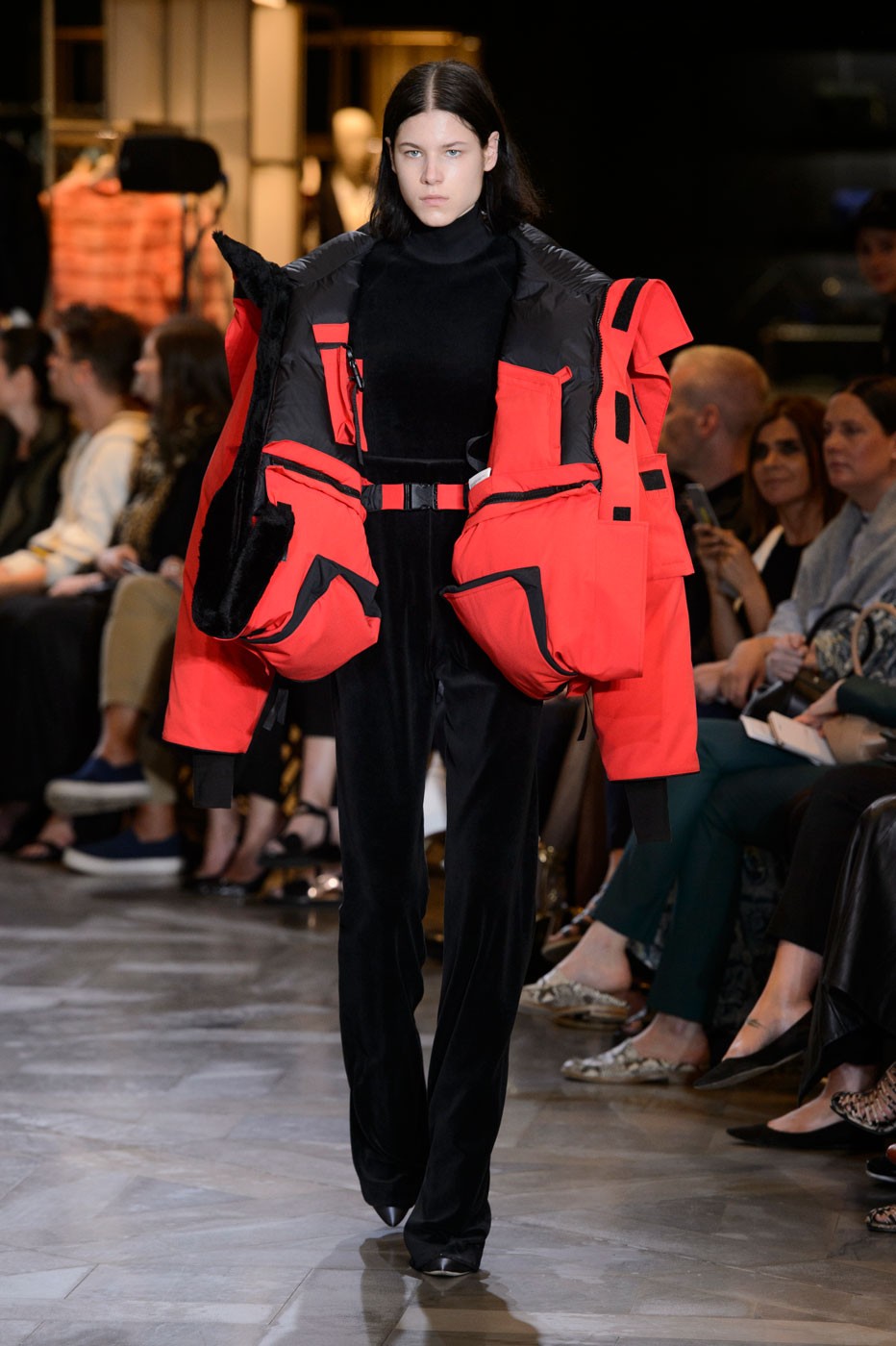 Vetements ocupa Galeries Lafayette com coleção repleta de parcerias