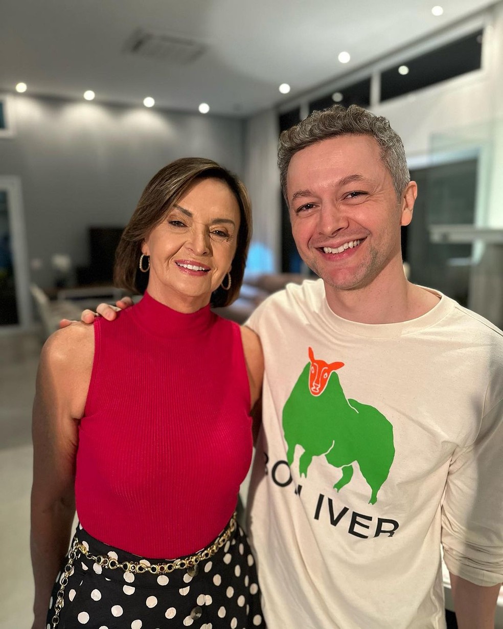 Lucas Lima faz homenagem a Sandy no Dia das Mães: 'Melhores referências'