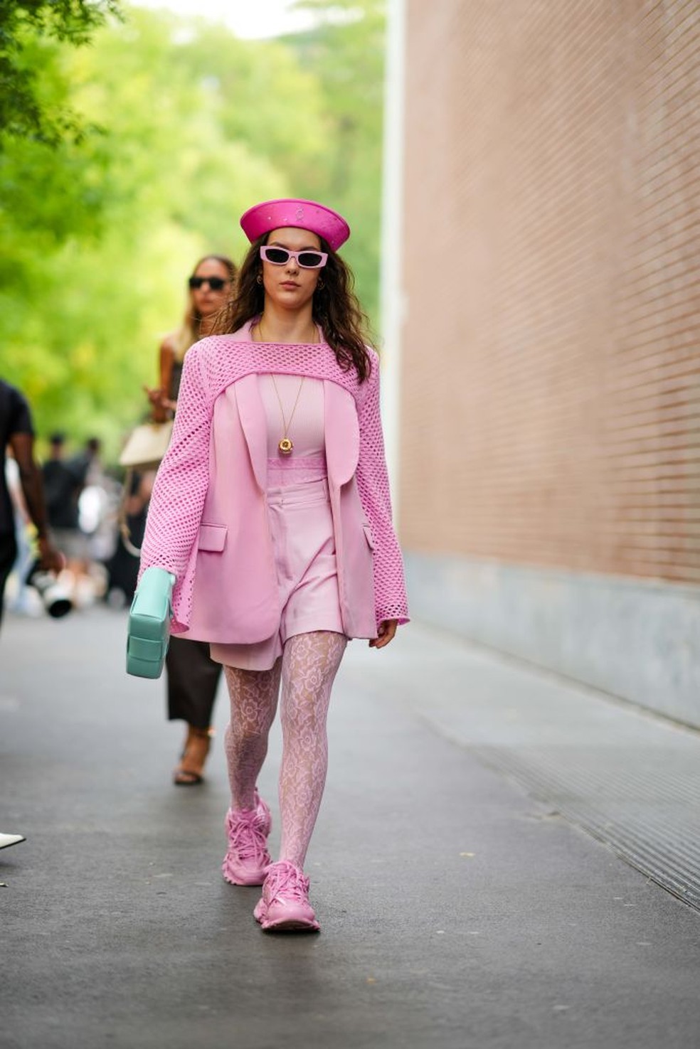 Tênis esportivos dominaram o street style da última edição da semana de ...