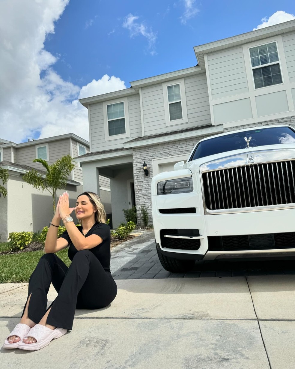 Deolane Bezerra exibe nova casa que comprou em Orlando, Estados Unidos