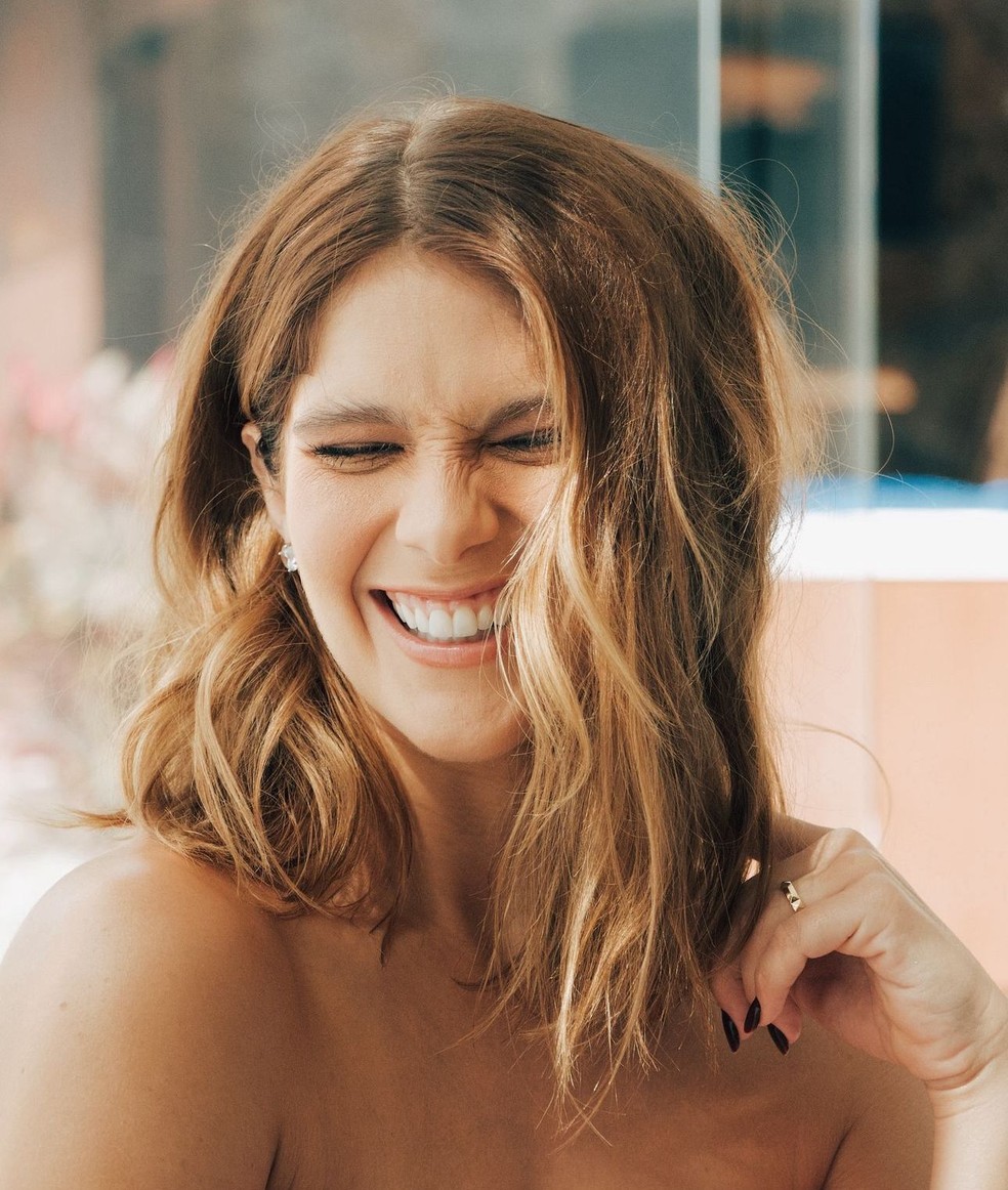 Isabella Santoni esbanja beleza em novos cliques