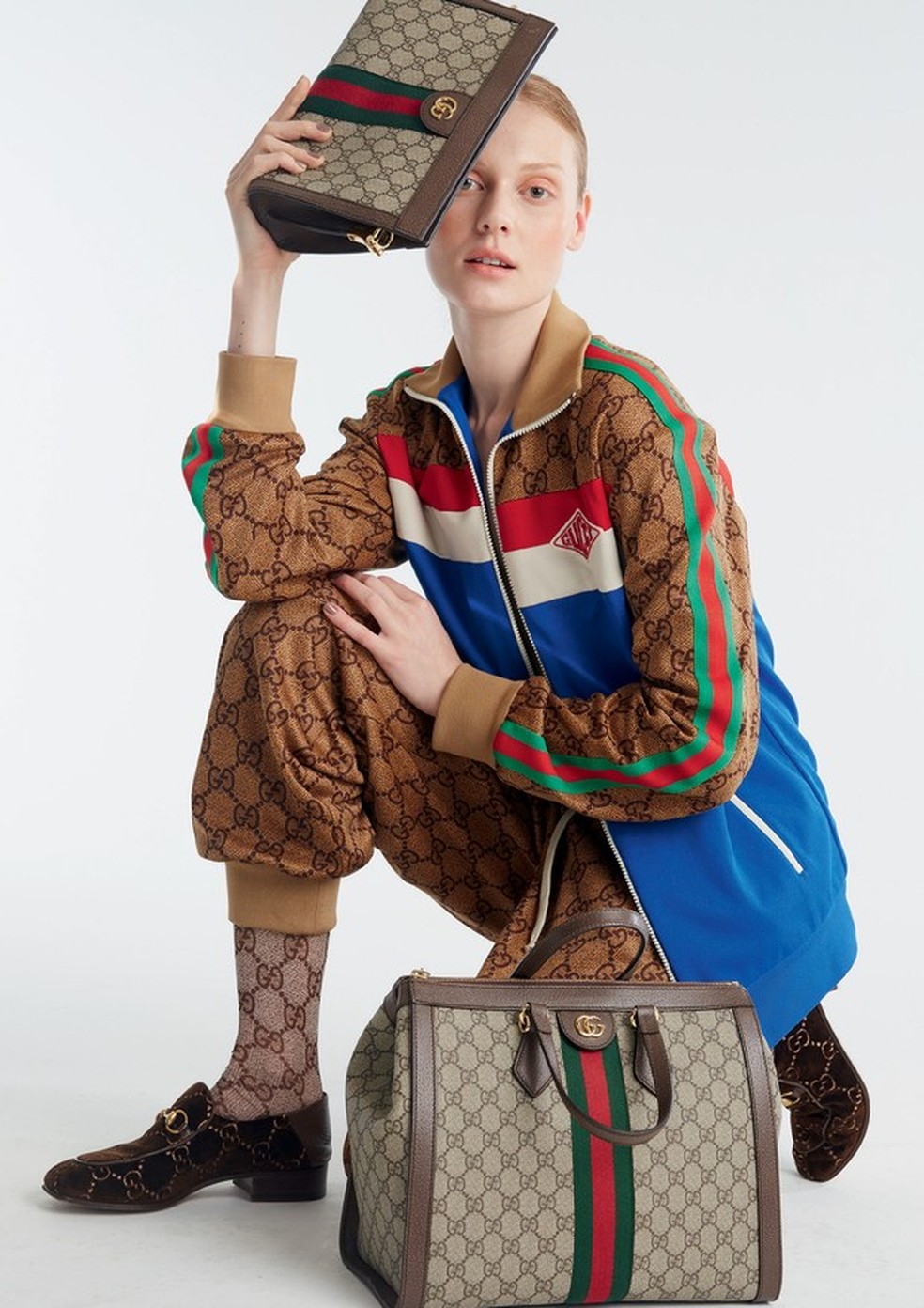 Logomania: como apostar no jogo grifado no look deste verão