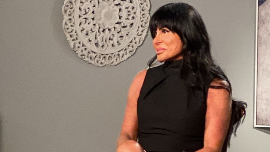 Aos 63 anos, Gretchen coloca pernas para jogo e arranca elogios de fãs ...