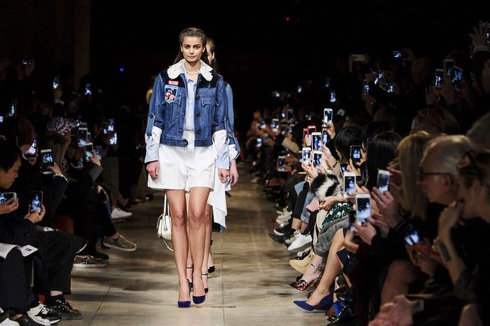Miu Miu fecha a temporada de Paris com casting poderoso