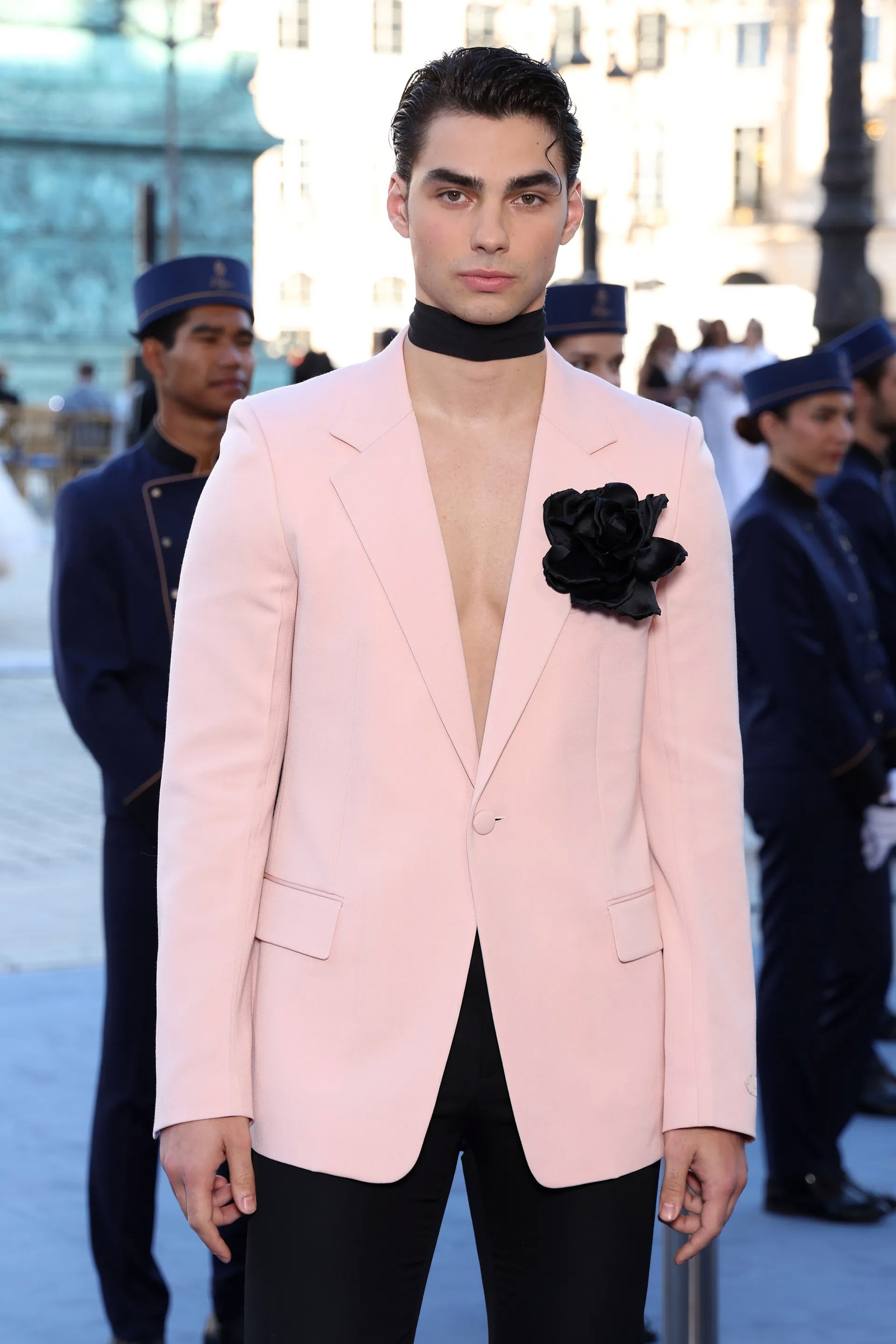 Veja todos os looks do tapete vermelho do Vogue World 2024 em Paris