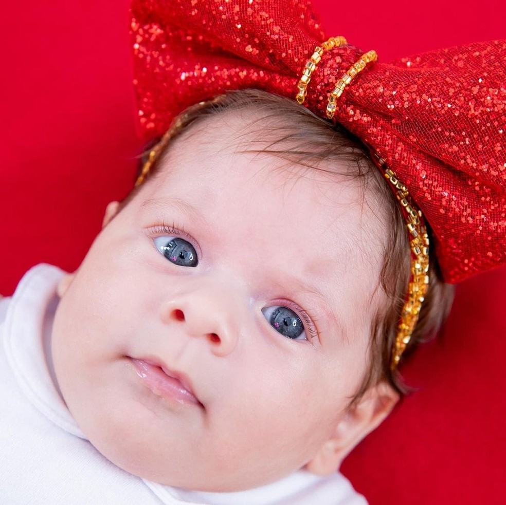Virginia Fonseca celebra dois meses de Maria Flor