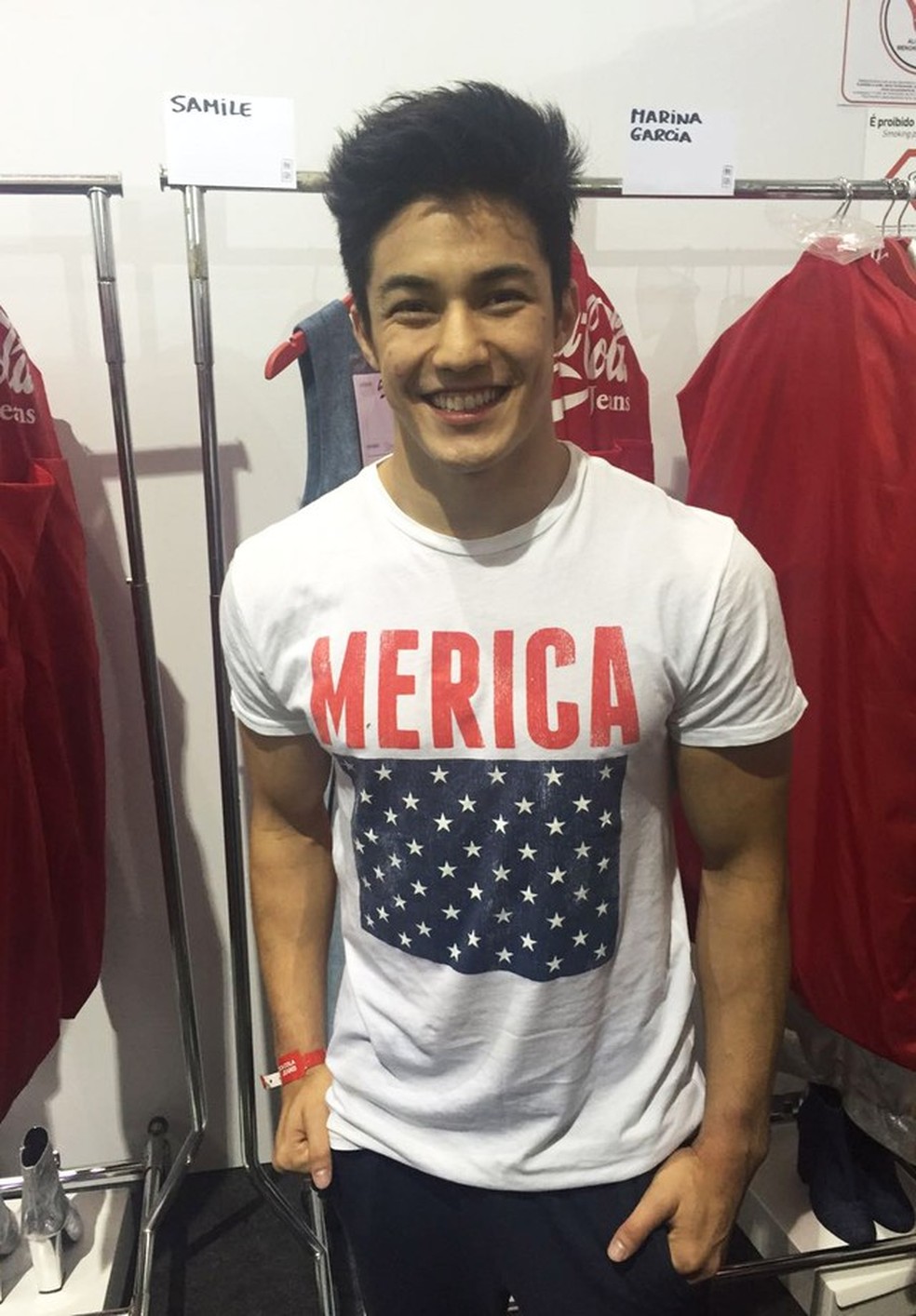 Muso das Olimpíadas 2016, Arthur Nory faz sua estreia como modelo no SPFW