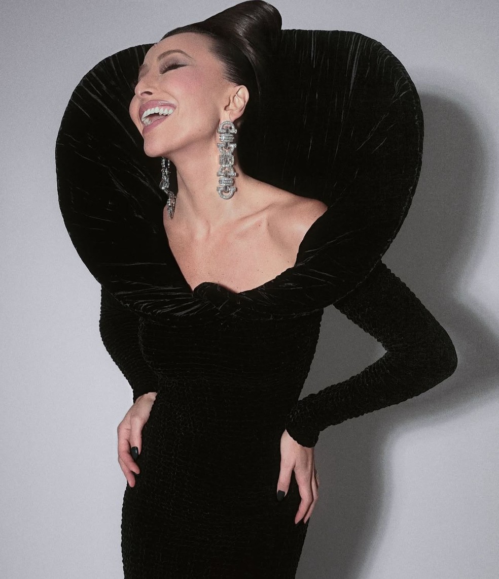 Semana de moda de Paris: Sabrina Sato brilha em evento da lista BoF 500 ...