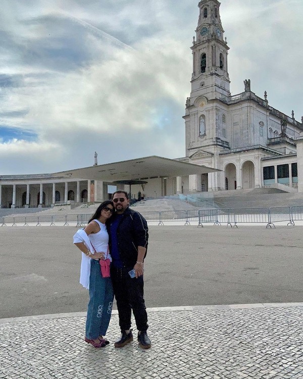 Isabele Temoteo abre álbum das férias em Portugal com Xand Avião