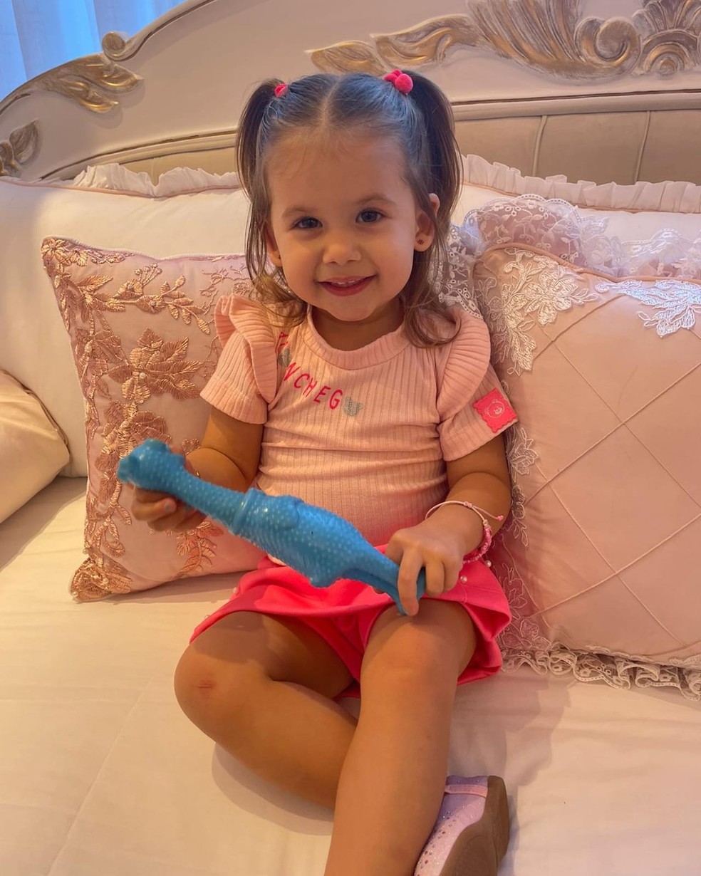 Virginia Fonseca mostra Maria Alice com look de 'Barbie'