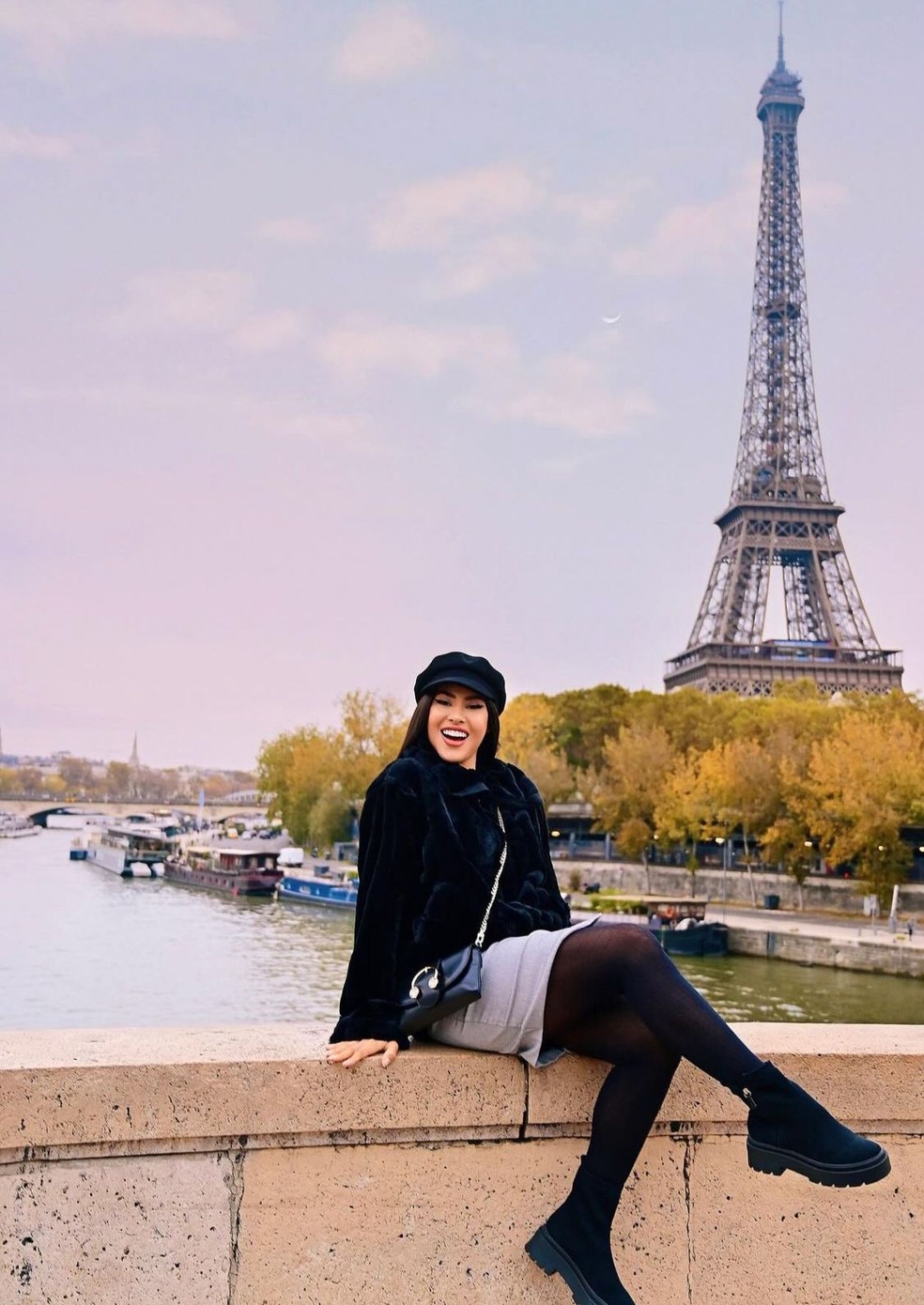 Isabelle Nogueira exibe novos registros de viagem à Paris