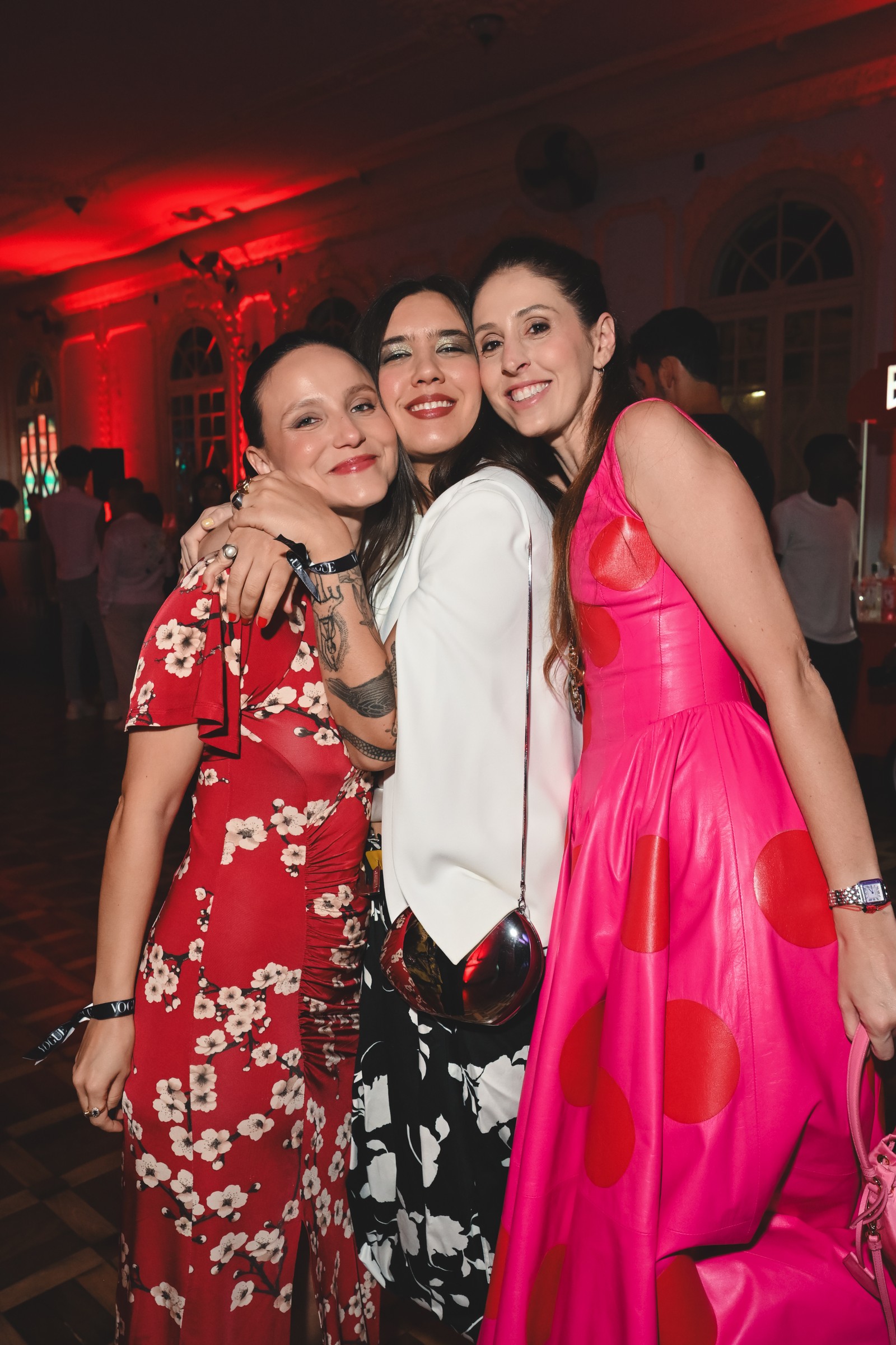 O tema do Baile da Vogue 2026 é 'Carnavália: O Abre Alas Fashionista da ...