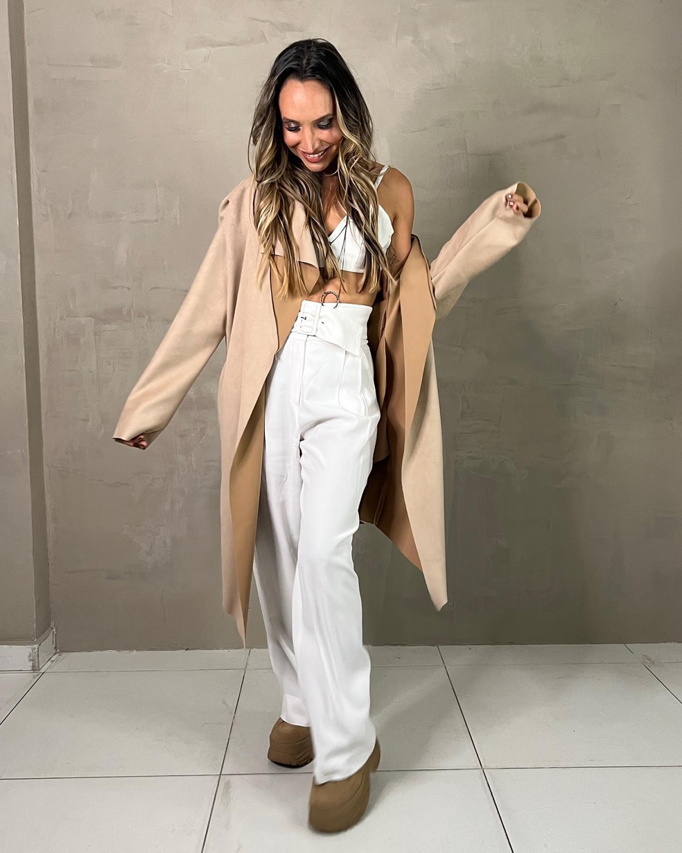 Maria Maya esbanja beleza ao renovar o visual