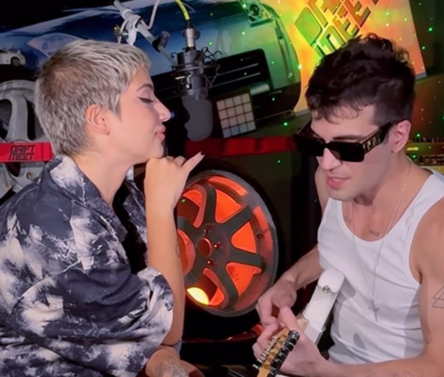 Fiuk coloca fim em mistério sobre foto com suposta namorada