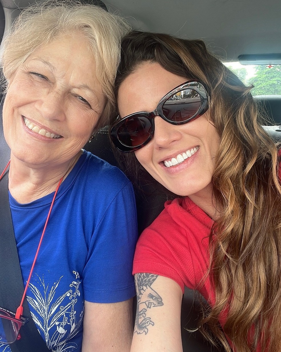 Ana Cañas lembra desentendimento com a mãe: 'Fiquei sem falar com ela por 10 anos'