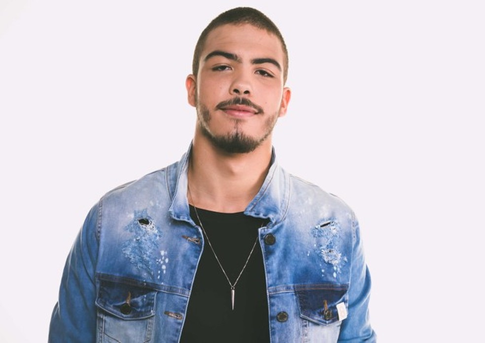 Ronald completará seus 18 anos fazendo o que ama: tocar