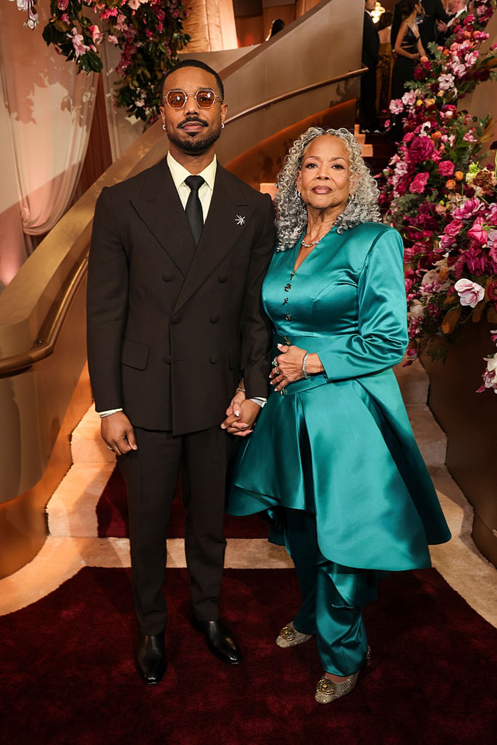 Michael B. Jordan conta como sua mãe reagiu à cantada de Nikki Glaser ...