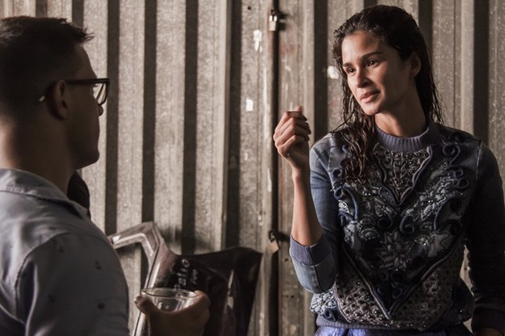Fabiana Milazzo escala Carol Ribeiro para campanha de inverno 2016