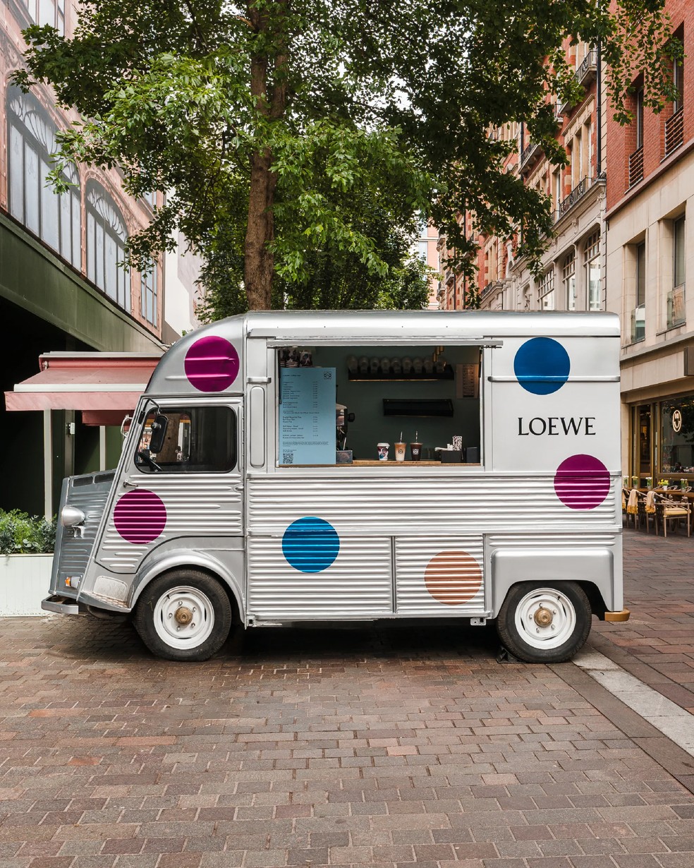 Loewe comemora a icônica bolsa Puzzle com experiências em NY e Londres