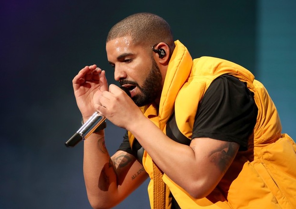 Fã invade mansão de Drake em LA
