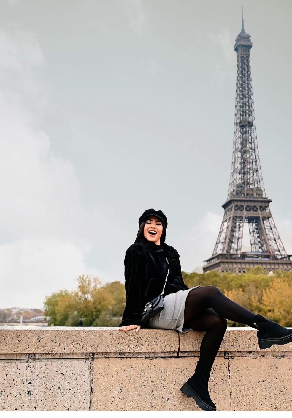 Isabelle Nogueira exibe novos registros de viagem à Paris