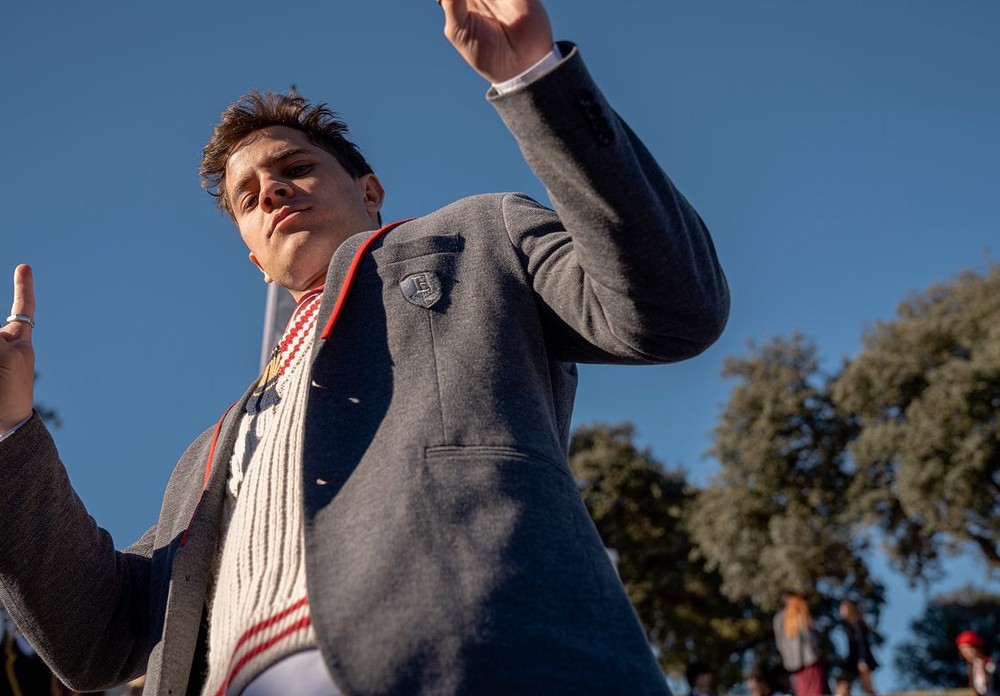 André Lamoglia posta cliques inéditos da sétima temporada de 'Elite'