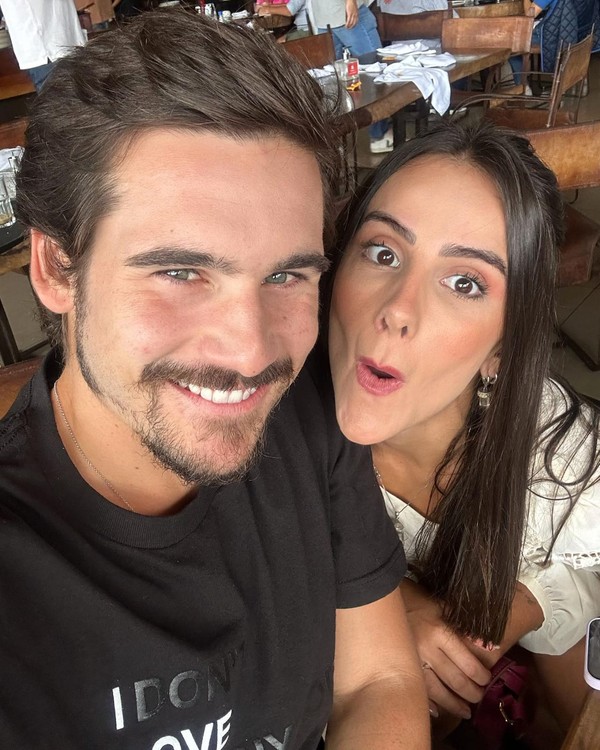 Nicolas Prattes curte o domingo com a namorada, Luiza Caldi