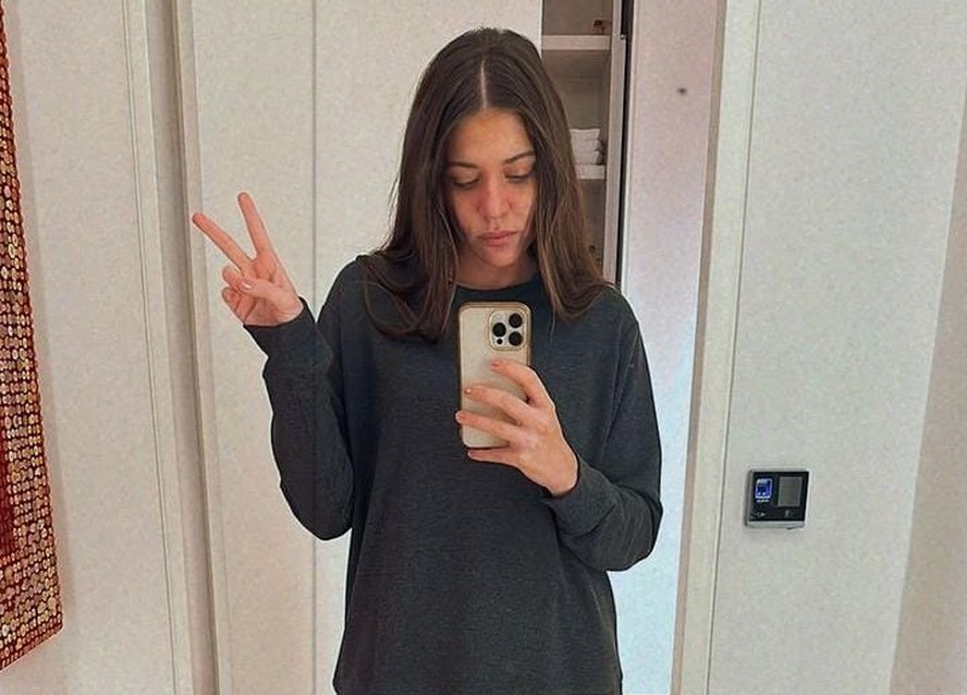 Luma Costa revela look que usa para ficar em casa