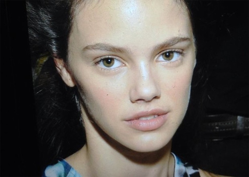 Laura Neiva comenta vida como fidèle da Chanel: 'Fiquei mais de 4h no ...