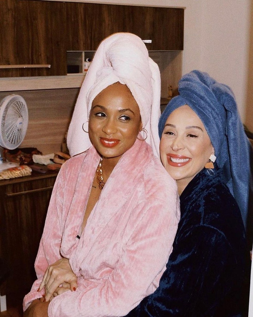 Claudia Raia abre álbum de fotos dos bastidores do 'Decora: Vida de ...