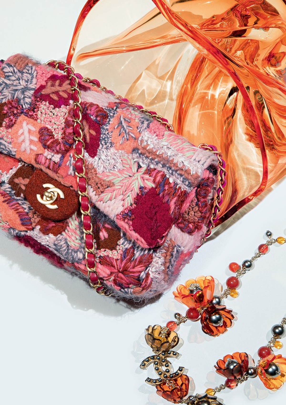 Flower power: roupas e acessórios com flores celebram a primavera