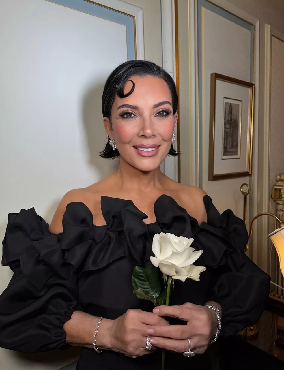 Kris Jenner renova o visual aos 70 anos e revela detalhes sobre seu ...