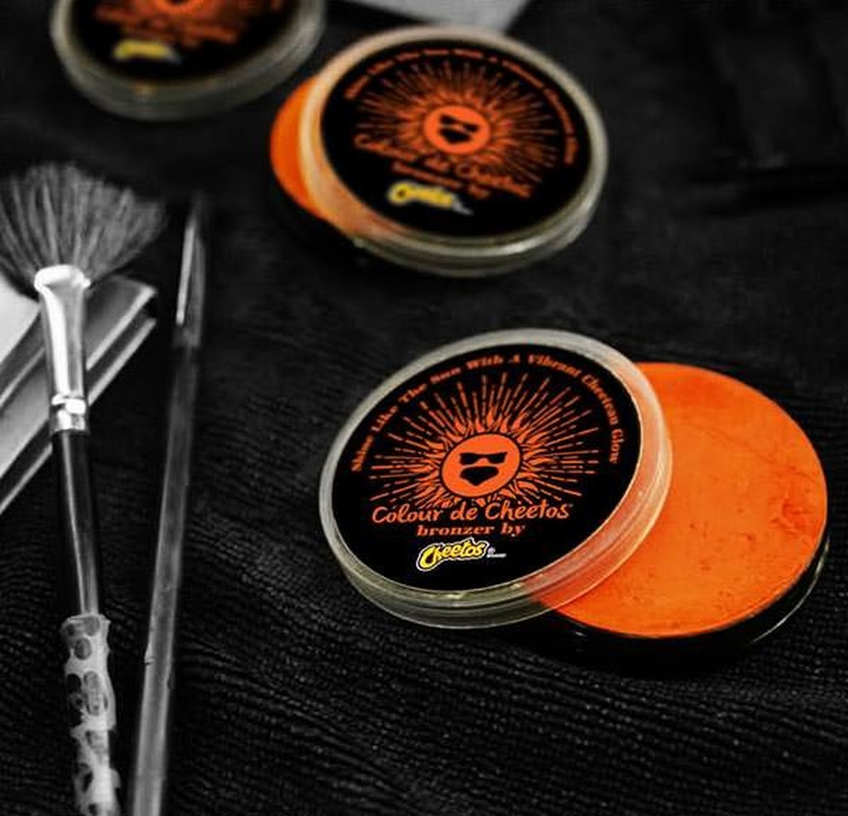 À la Donald Trump: Cheetos lança linha de auto-bronzeadores