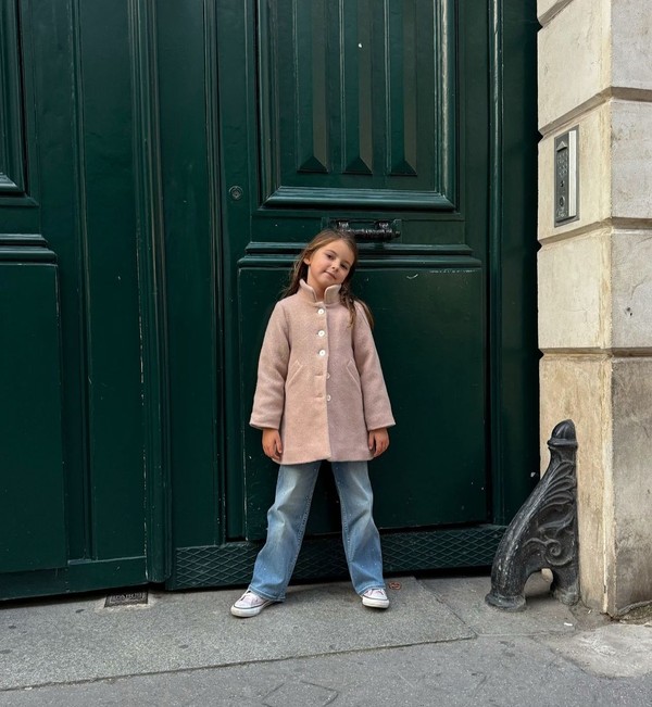 Kelly Piquet abre álbum de viagem a Paris