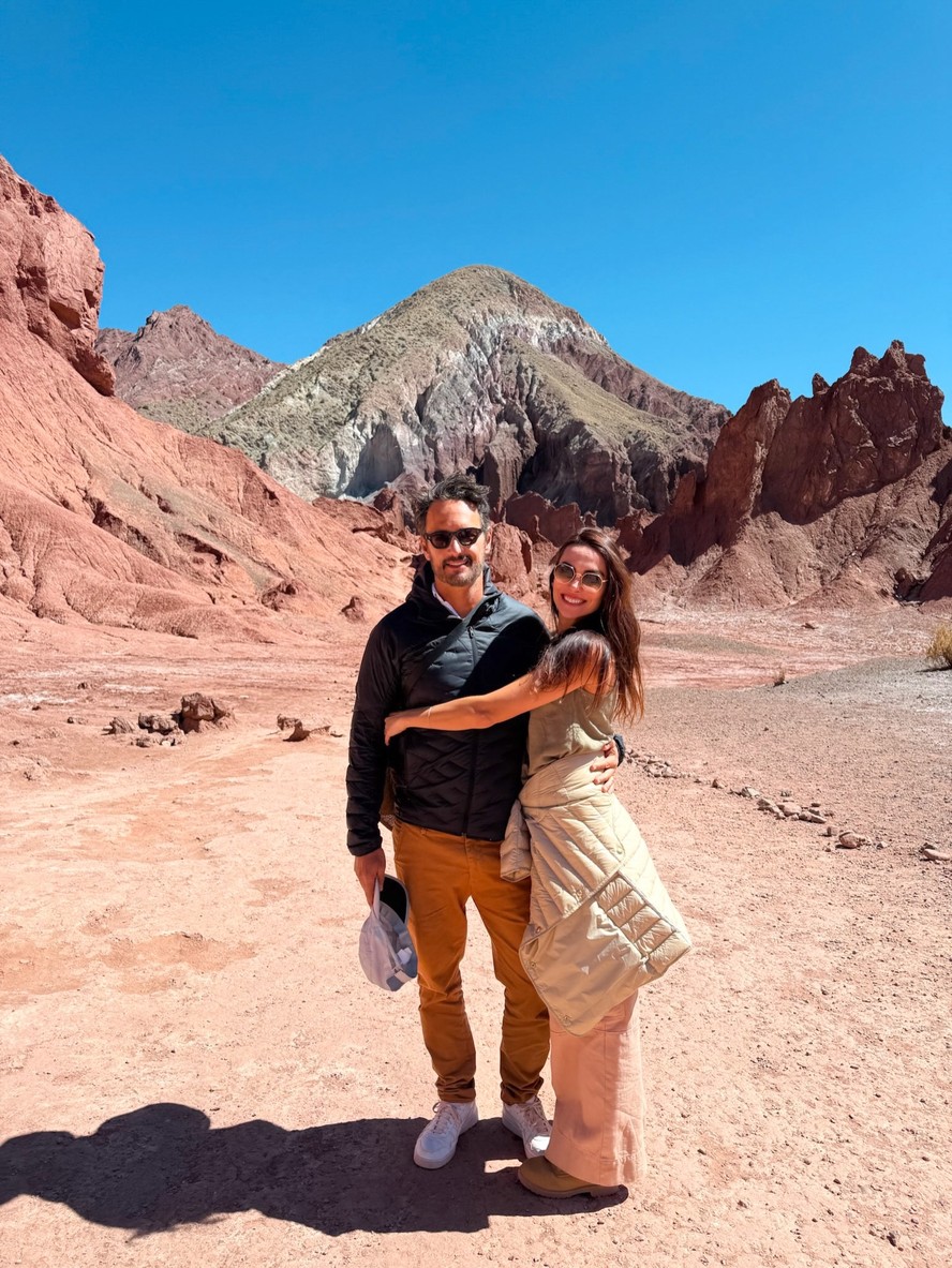 Mel Fronckowiak avalia o ano e mostra viagem a dois com Santoro ...
