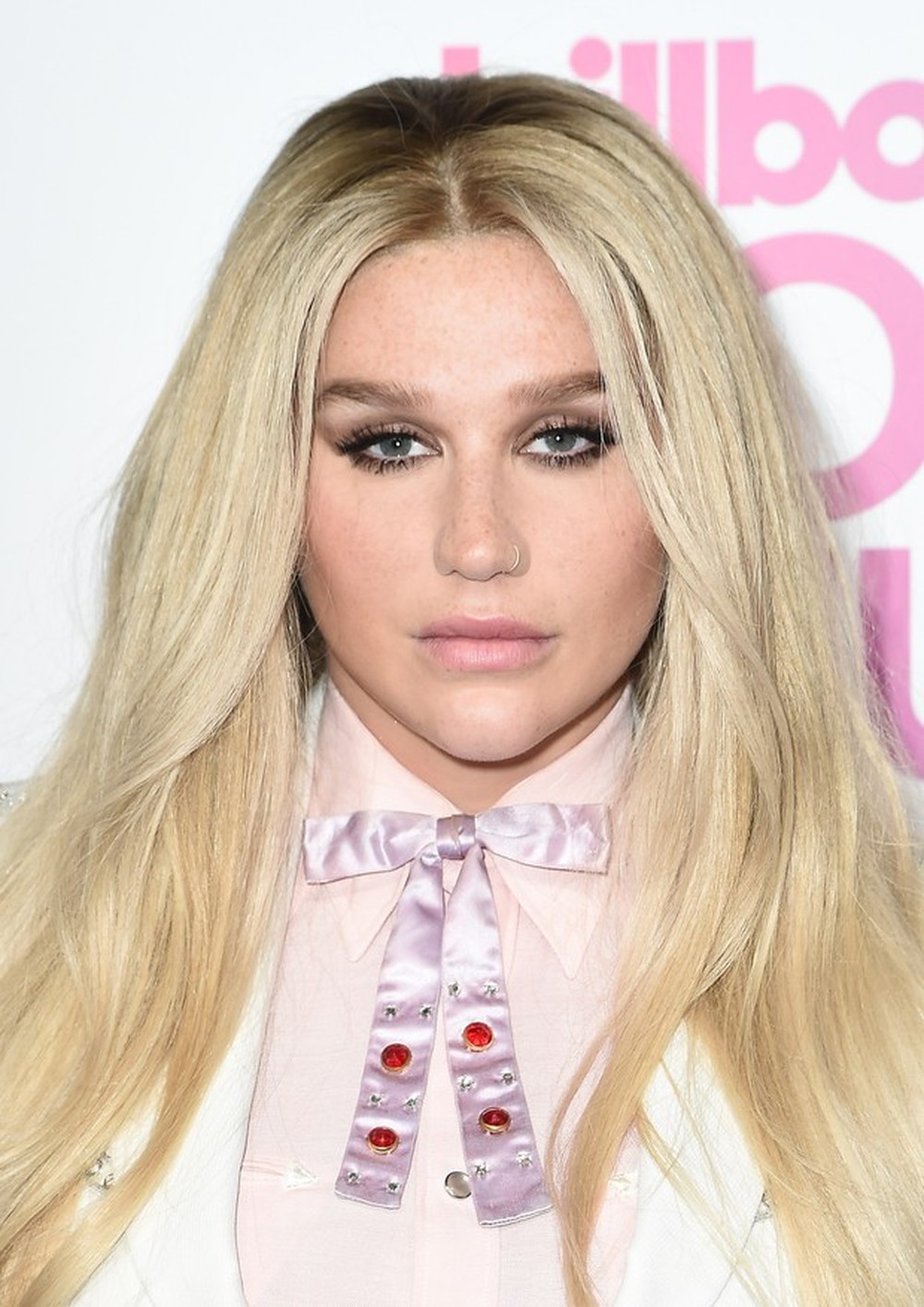 Kesha abre o jogo sobre luta contra a bulimia