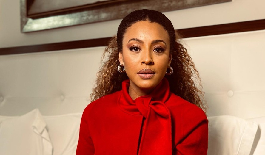 Sheron Menezzes elege look all red para evento da Carolina Herrera