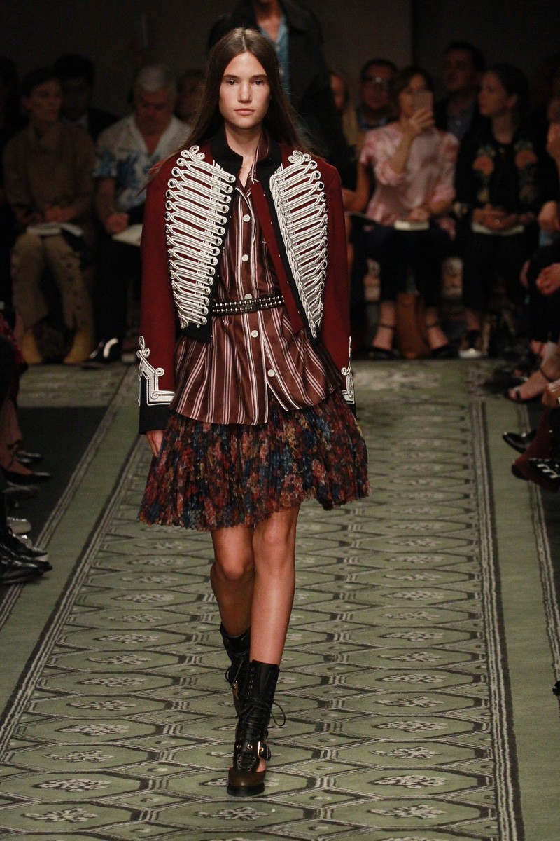 Burberry estreia no formato “see now, buy now”