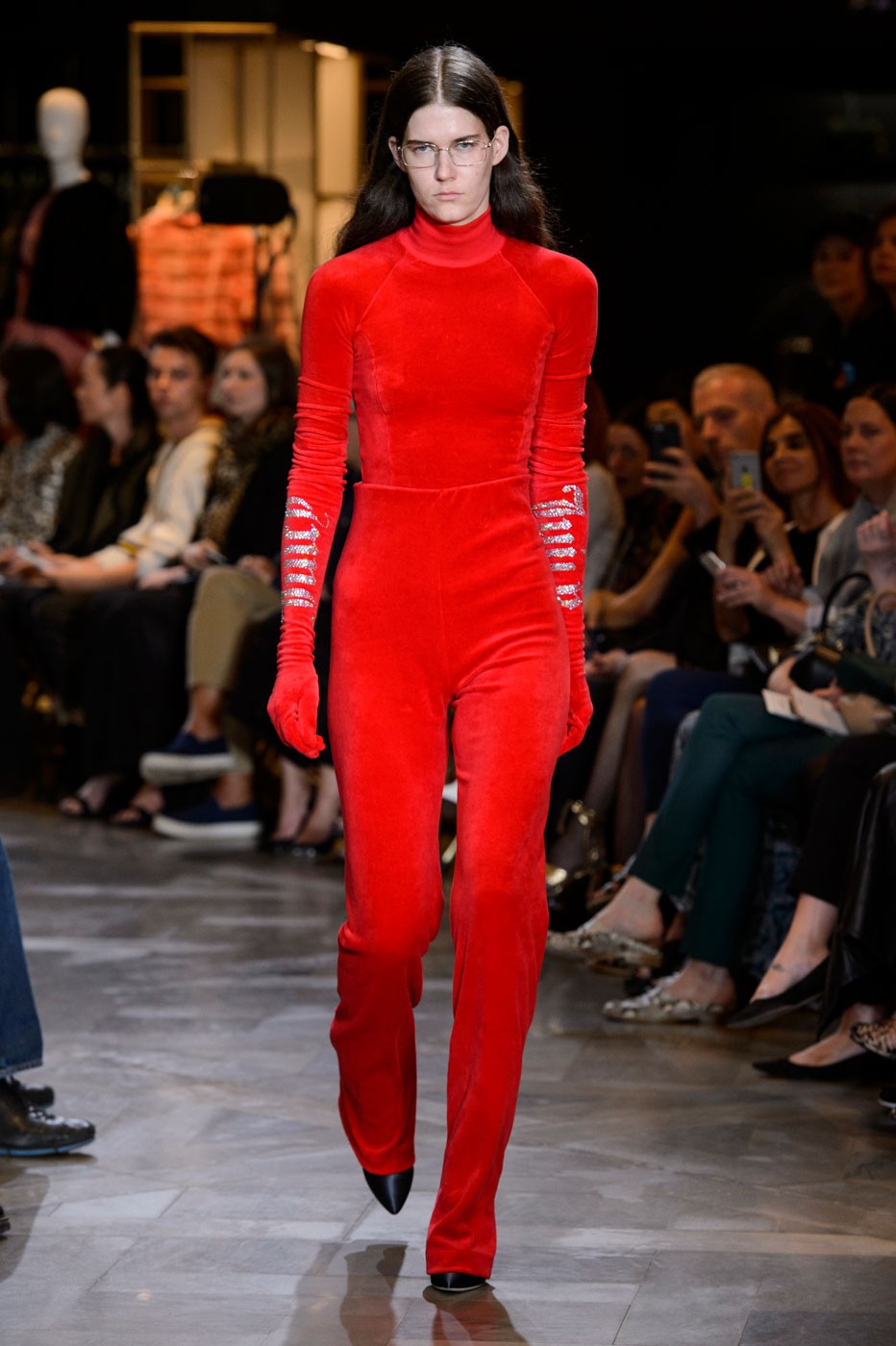 Vetements ocupa Galeries Lafayette com coleção repleta de parcerias