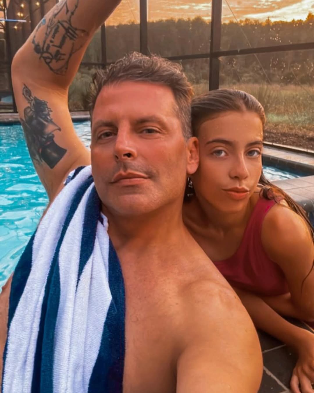 Henri Castelli posta foto com a filha e detalhe chama atenção de fãs ...