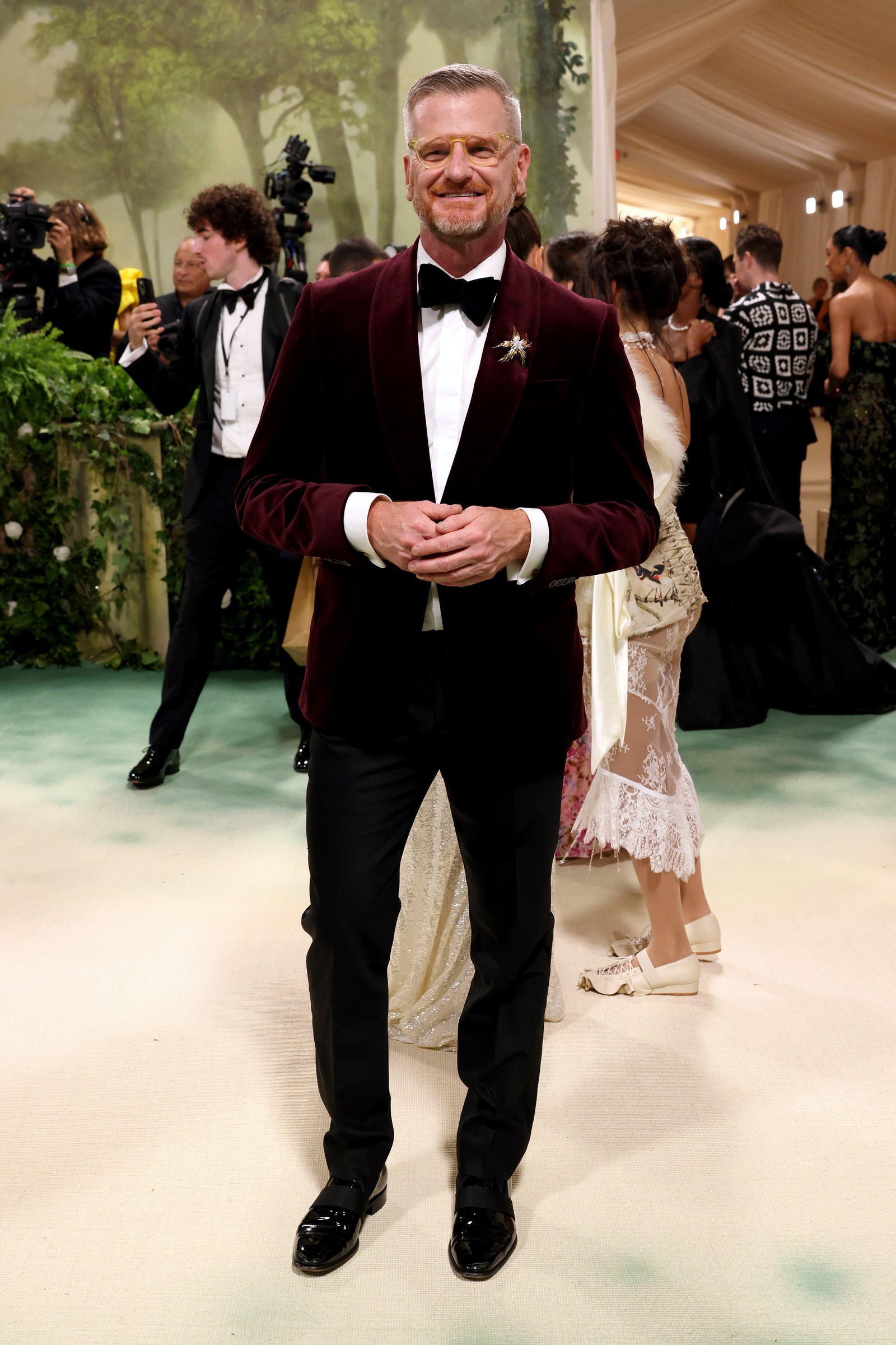 Emily Ratajkowski aposta em transparência no MET Gala 2024