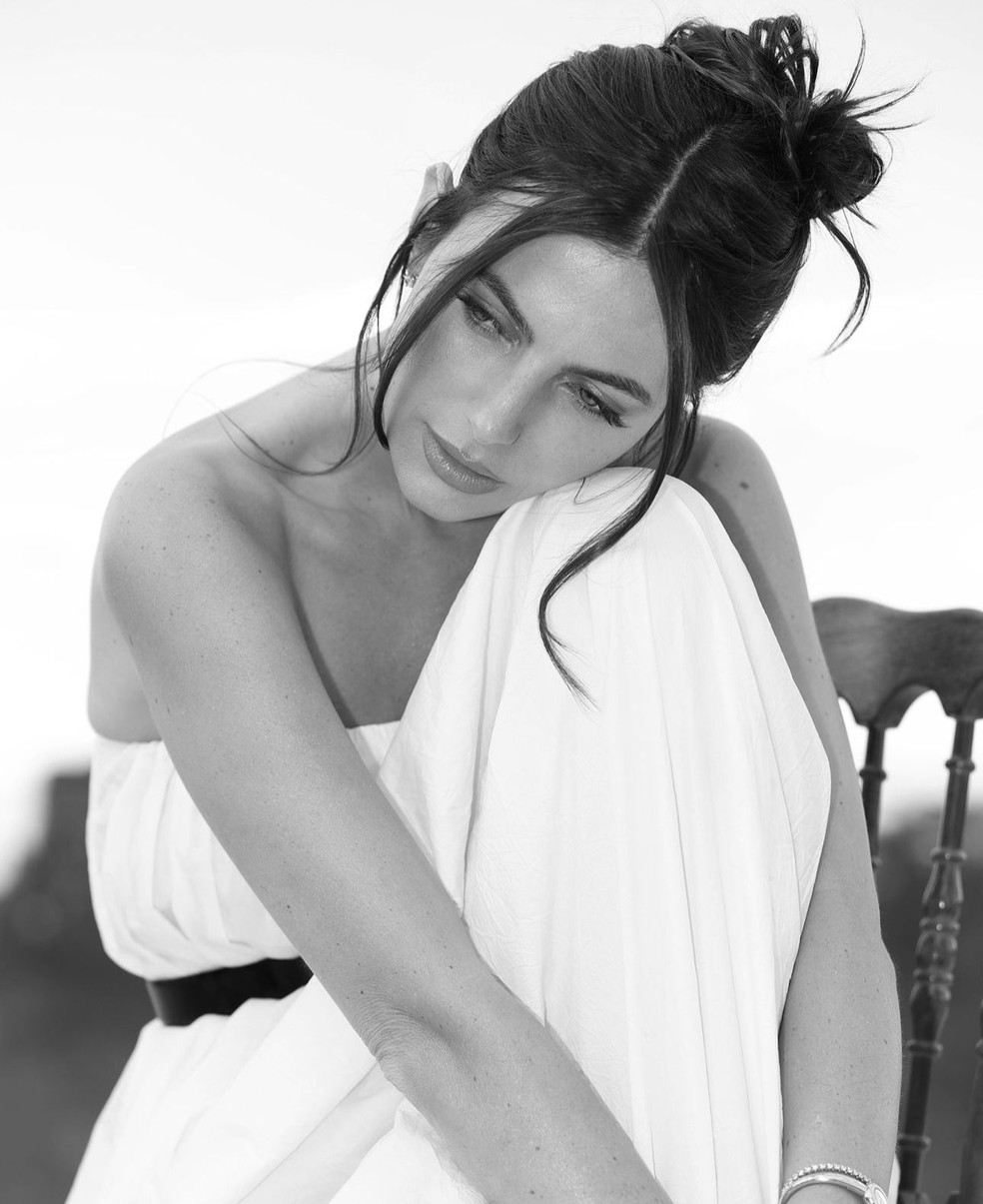 Kelly Piquet para a web em novo ensaio