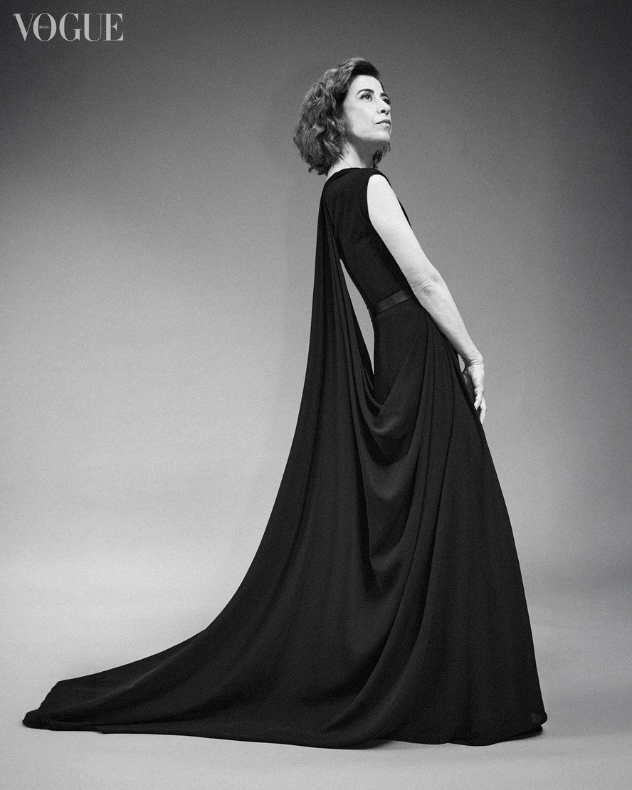 BAFTA 2025: confira o look escolhido por Fernanda Torres para o tapete ...