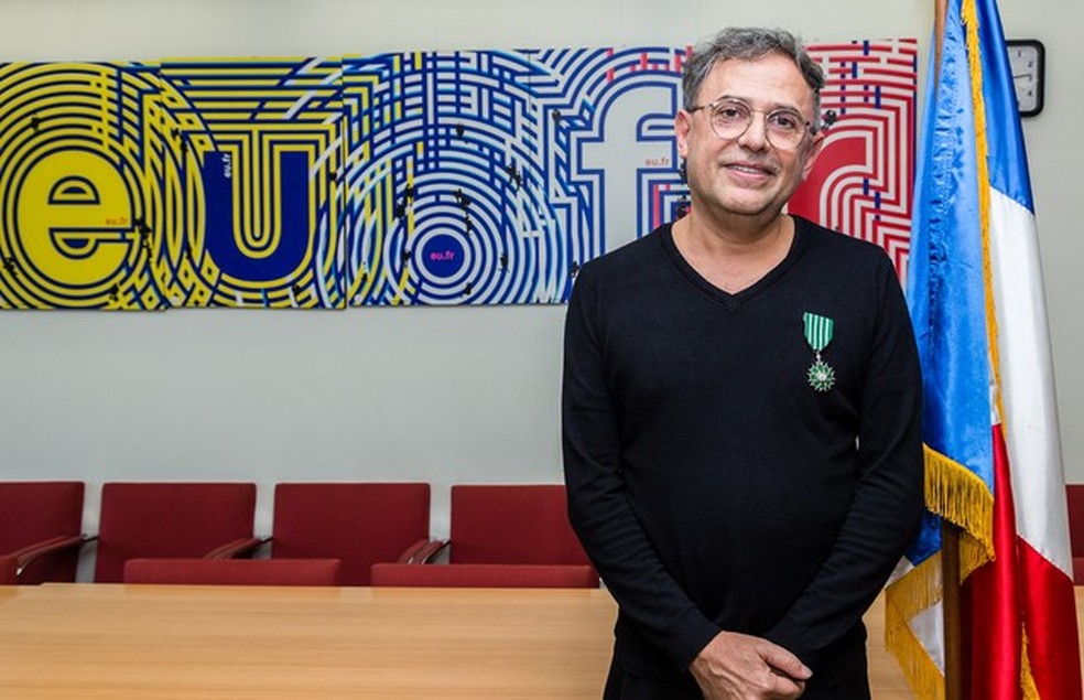 Honra ao mérito: Paulo Borges foi condecorado como Cavaleiro da Ordem ...