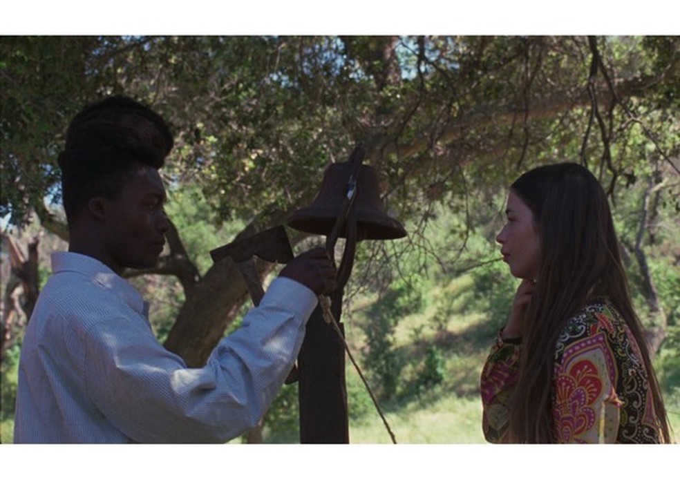 O amor e a criatividade que ditam o romance enigmático de Florence e ...