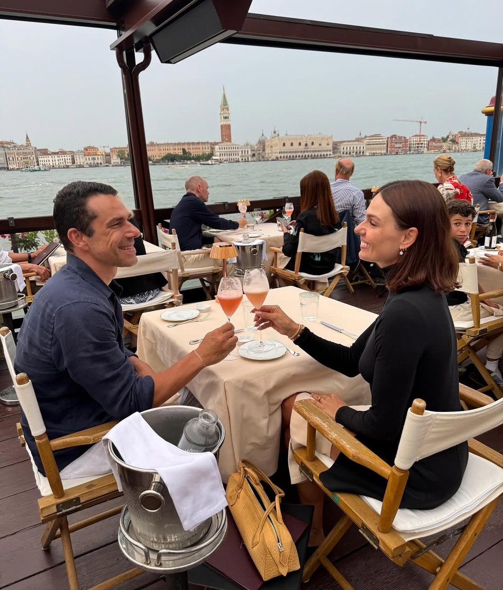 Lua de mel de luxo: Isis Valverde e Marcus Buaiz escolhem suíte de R ...