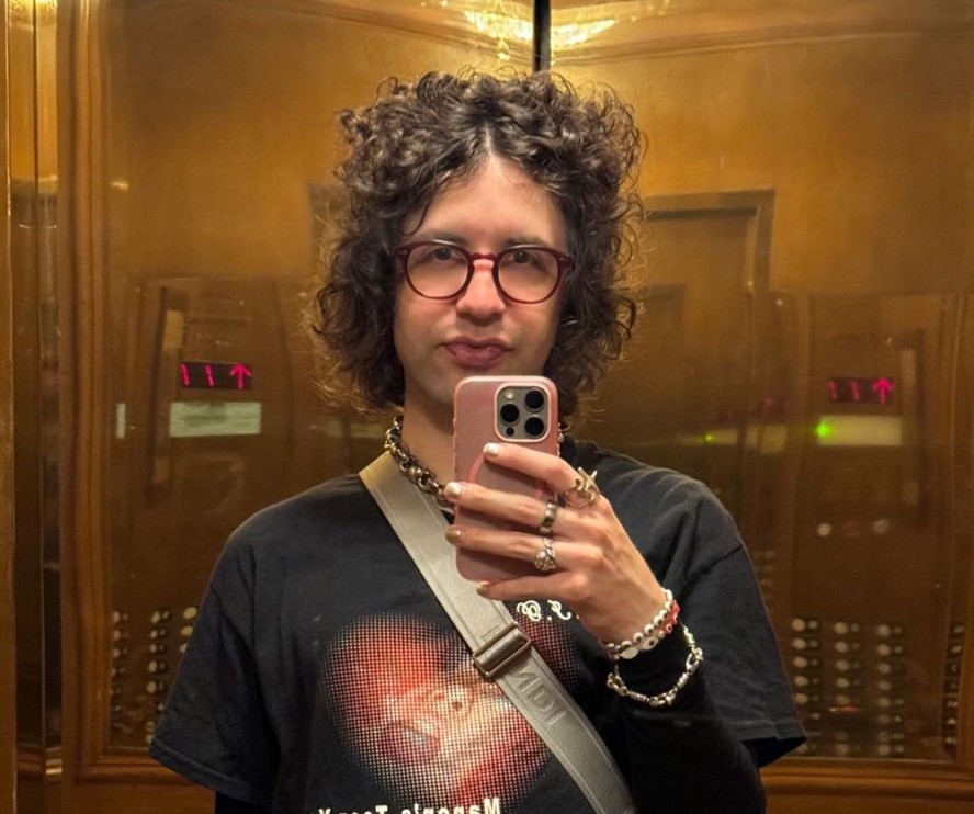 Lucas Jagger posa cheio de estilo na Califórnia