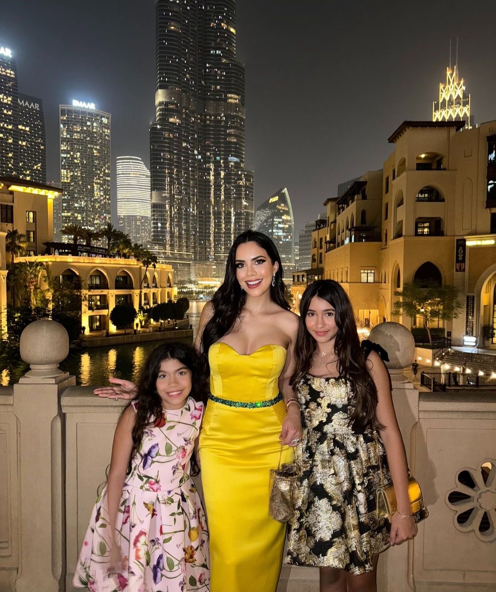 Daniela Albuquerque celebra aniversário em Dubai