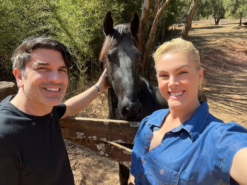 Ana Hickmann exibe registros de domingo ao lado de Edu Guedes: 'Vida na ...